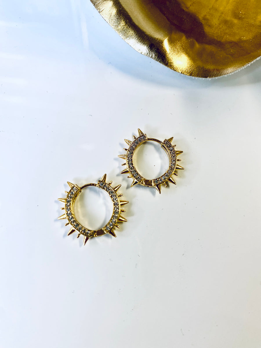 Stone Spike Huggie – Hublove Crafts